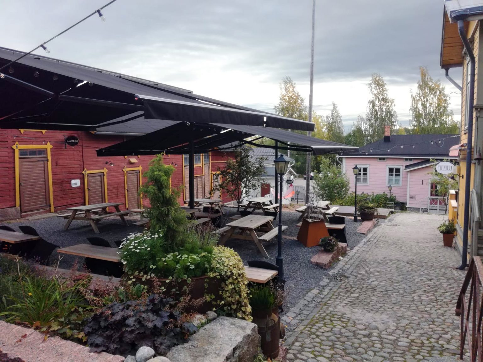 Markiisit 120 neliön terassille | Artic Store