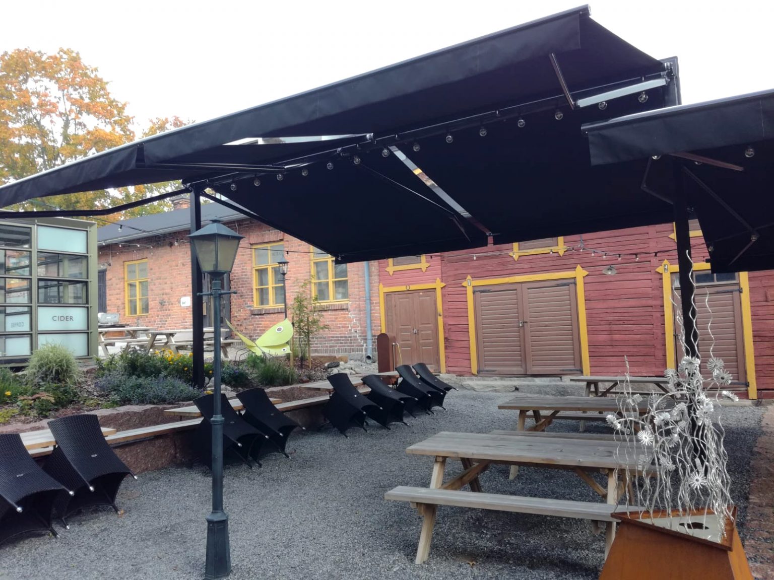 Markiisit 120 neliön terassille | Artic Store